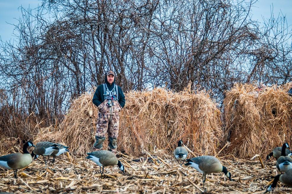 Goose Hunting – Dave Smith Decoys